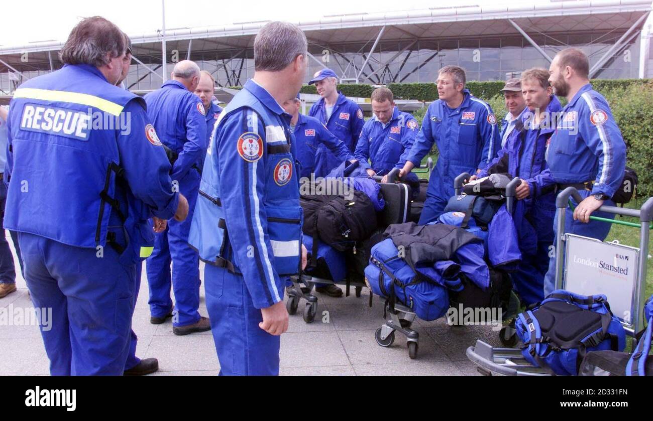 Survivors algerian earthquake hi-res stock photography and images - Alamy