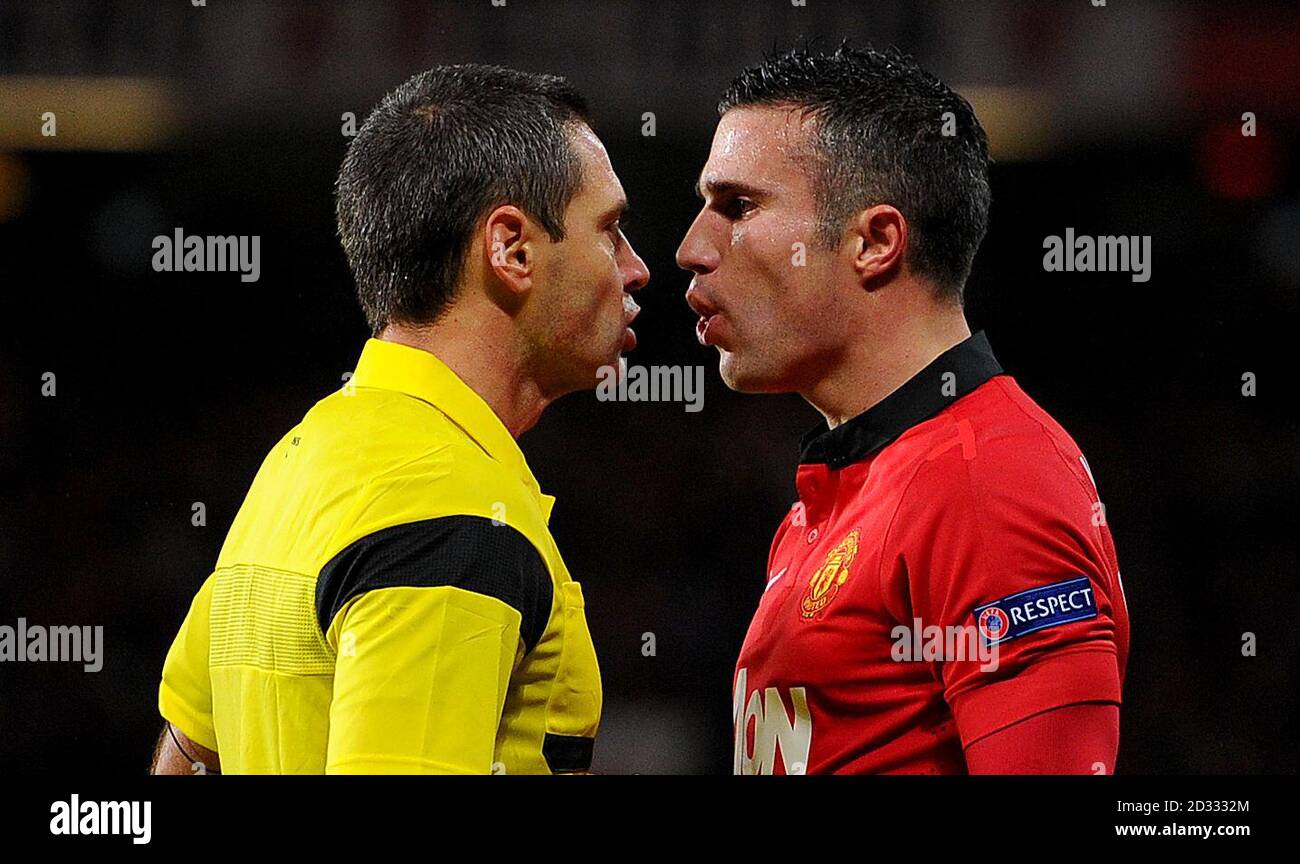 Head referee hi-res stock photography and images - Alamy