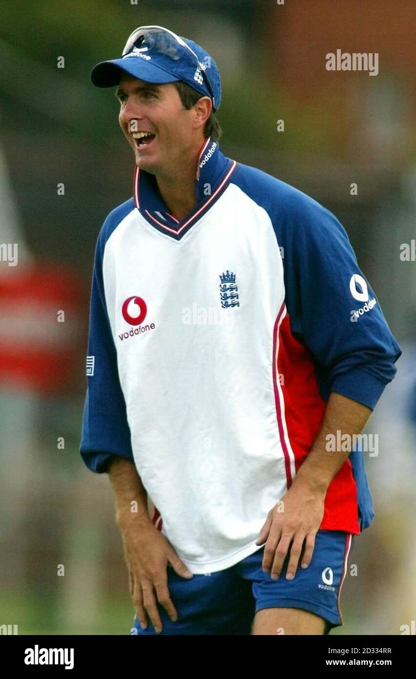 Cricket tophamscd1 michael vaughan hi-res stock photography and images ...