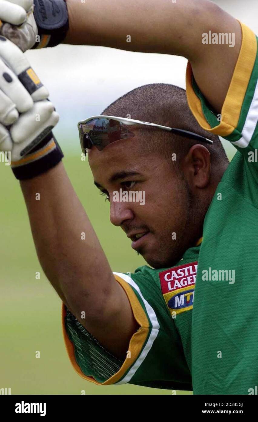 South african cricketer paul adams practices batting oval hi-res stock ...