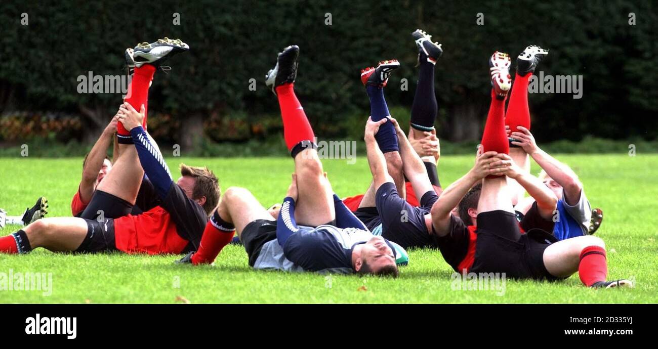 Members welsh rugby squad stretch hi-res stock photography and images ...