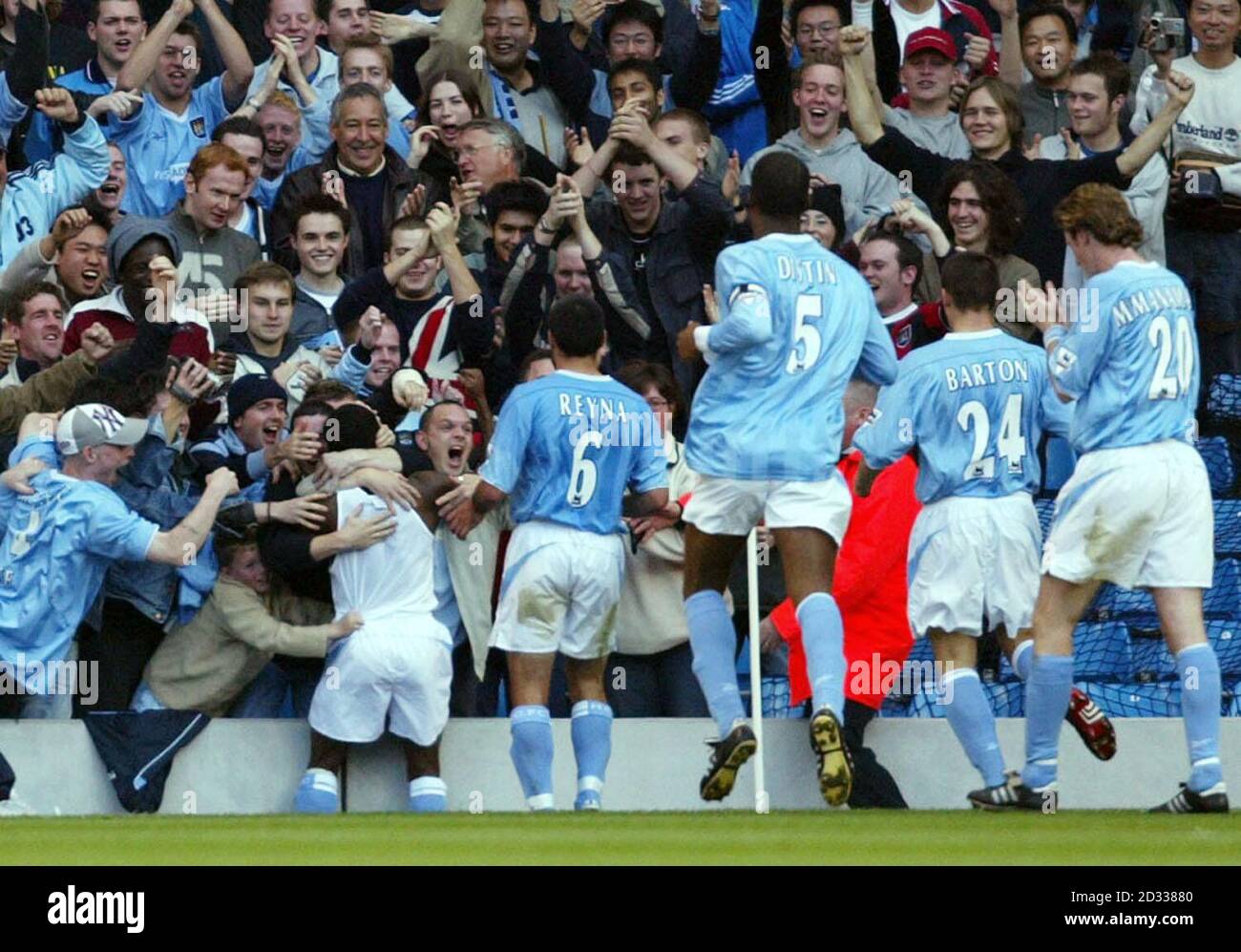 Crowd Celebrating Stadium High Resolution Stock Photography and Images ...