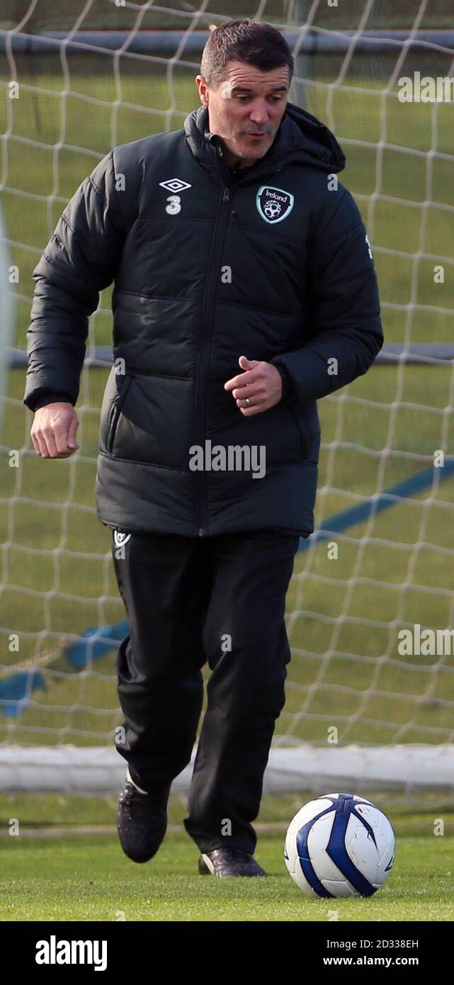 Republic of Ireland assistant manager Roy Keane during a training ...
