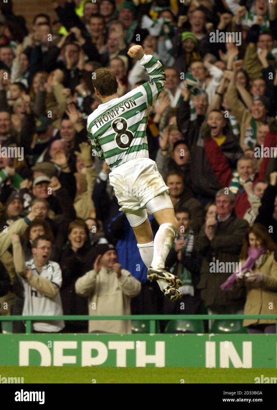 Sport football celebrating alan thompson hi-res stock photography and ...