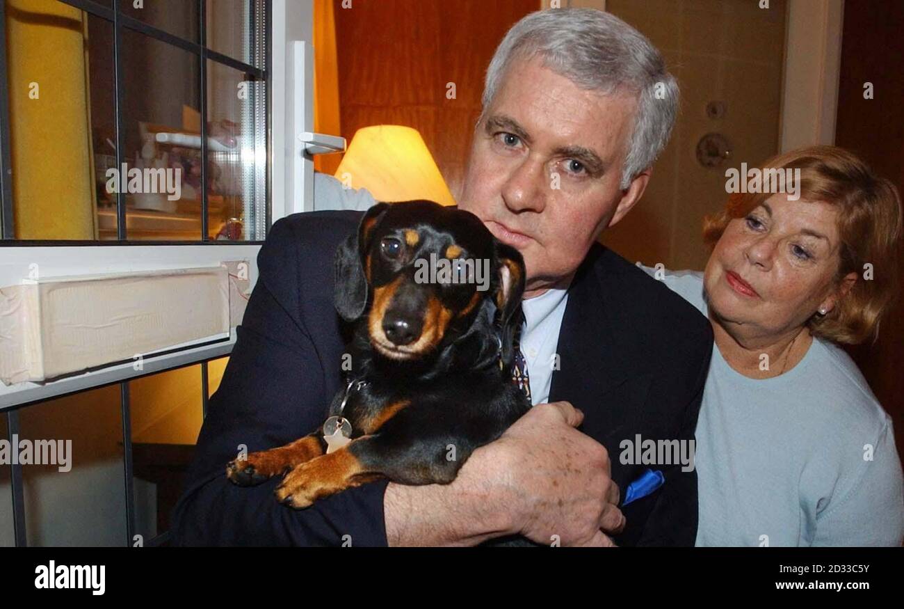 Letter box to left of door hi-res stock photography and images - Alamy