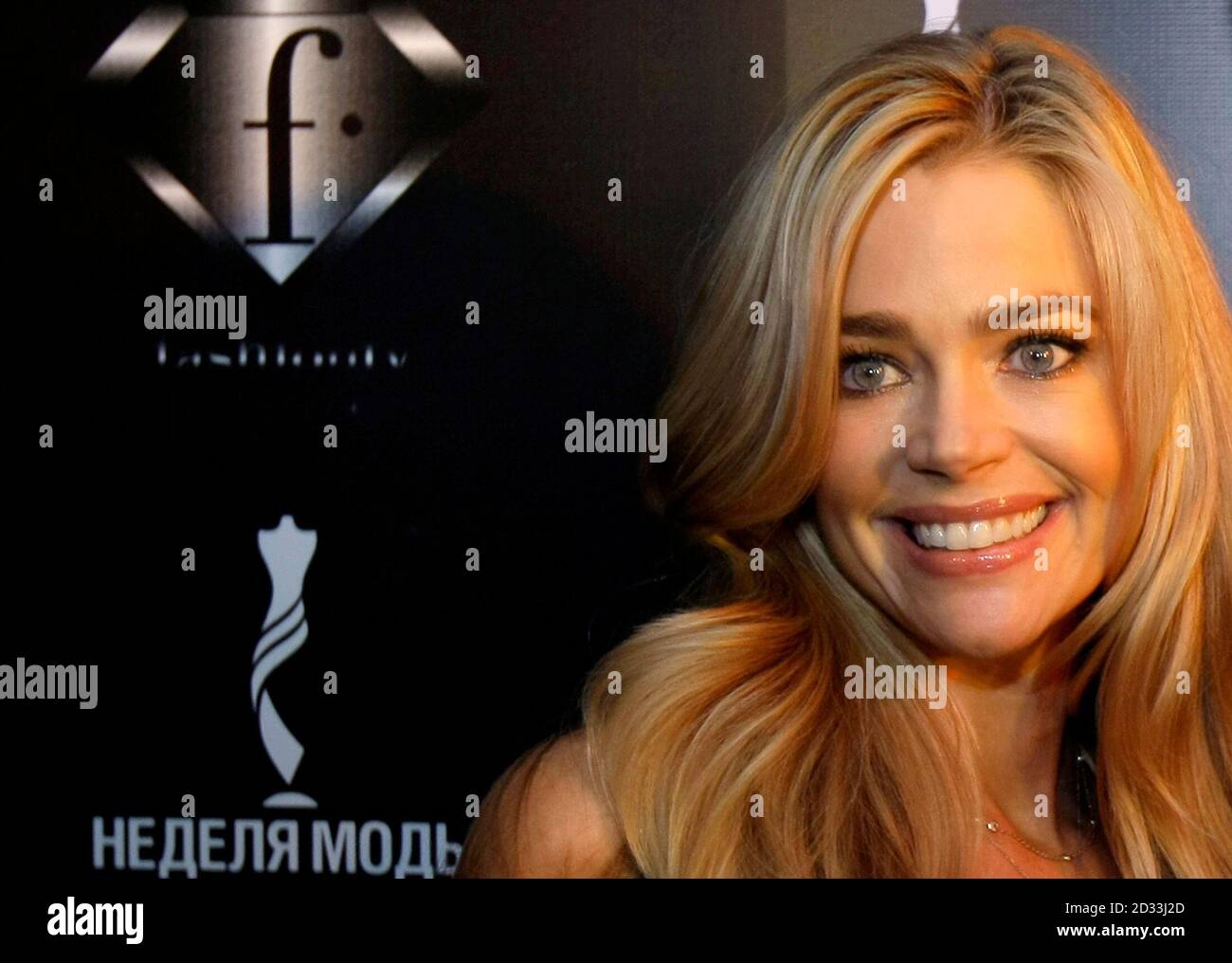 Actress denise richards hi-res stock photography and images - Alamy