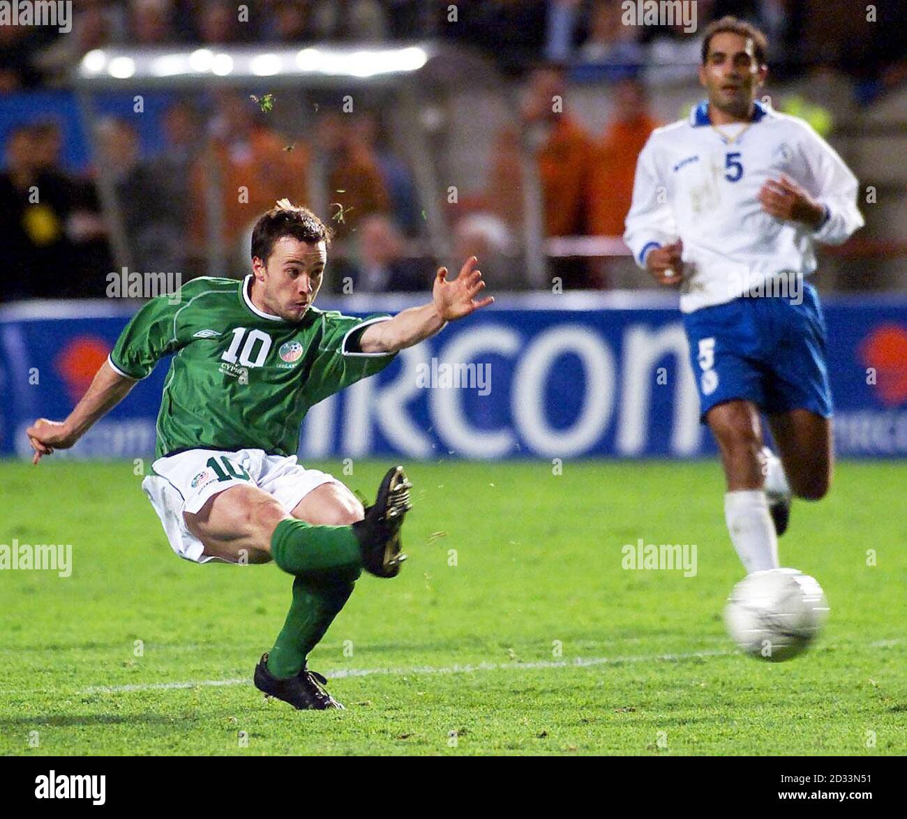 Republic of Ireland's David Connolly scores Ireland's third goal ...