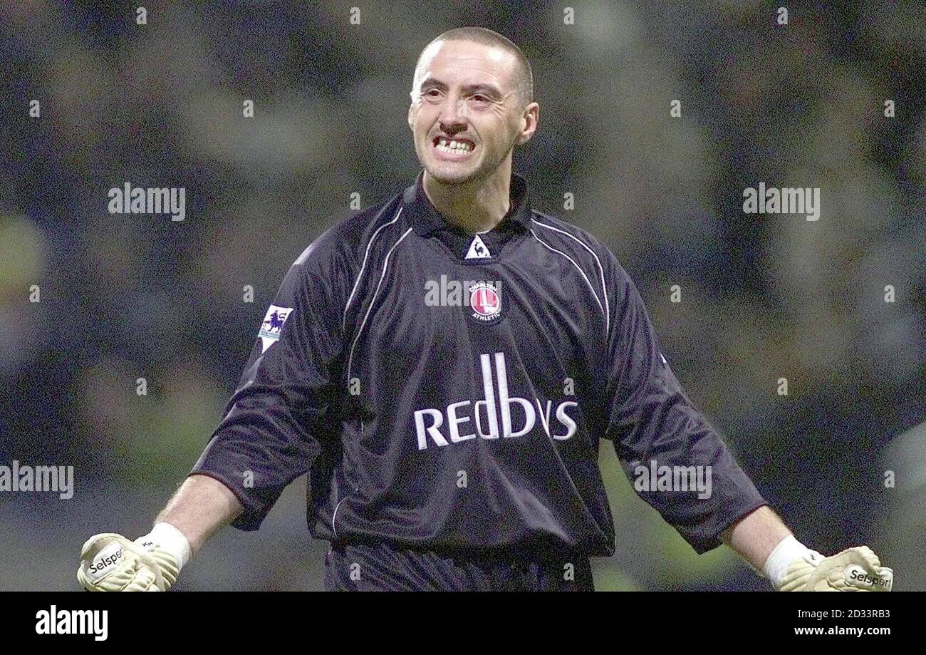 Sport football celebrating dean kiely hi-res stock photography and ...