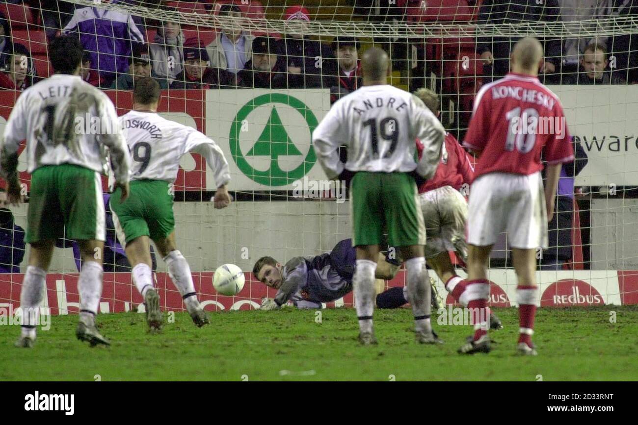 Sport football action graham stuart hi-res stock photography and images ...