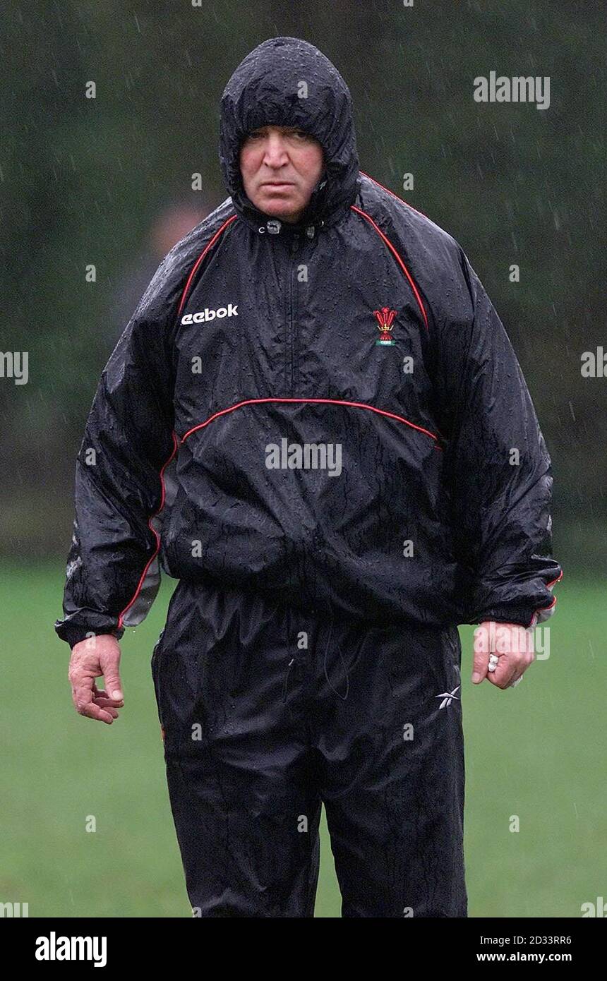 Wales head coach graham henry watches training sophia gardens hi-res ...