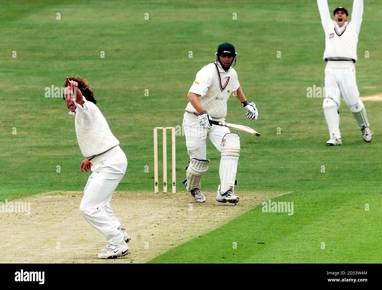 Wicketkeeper richard blakey hi-res stock photography and images - Alamy