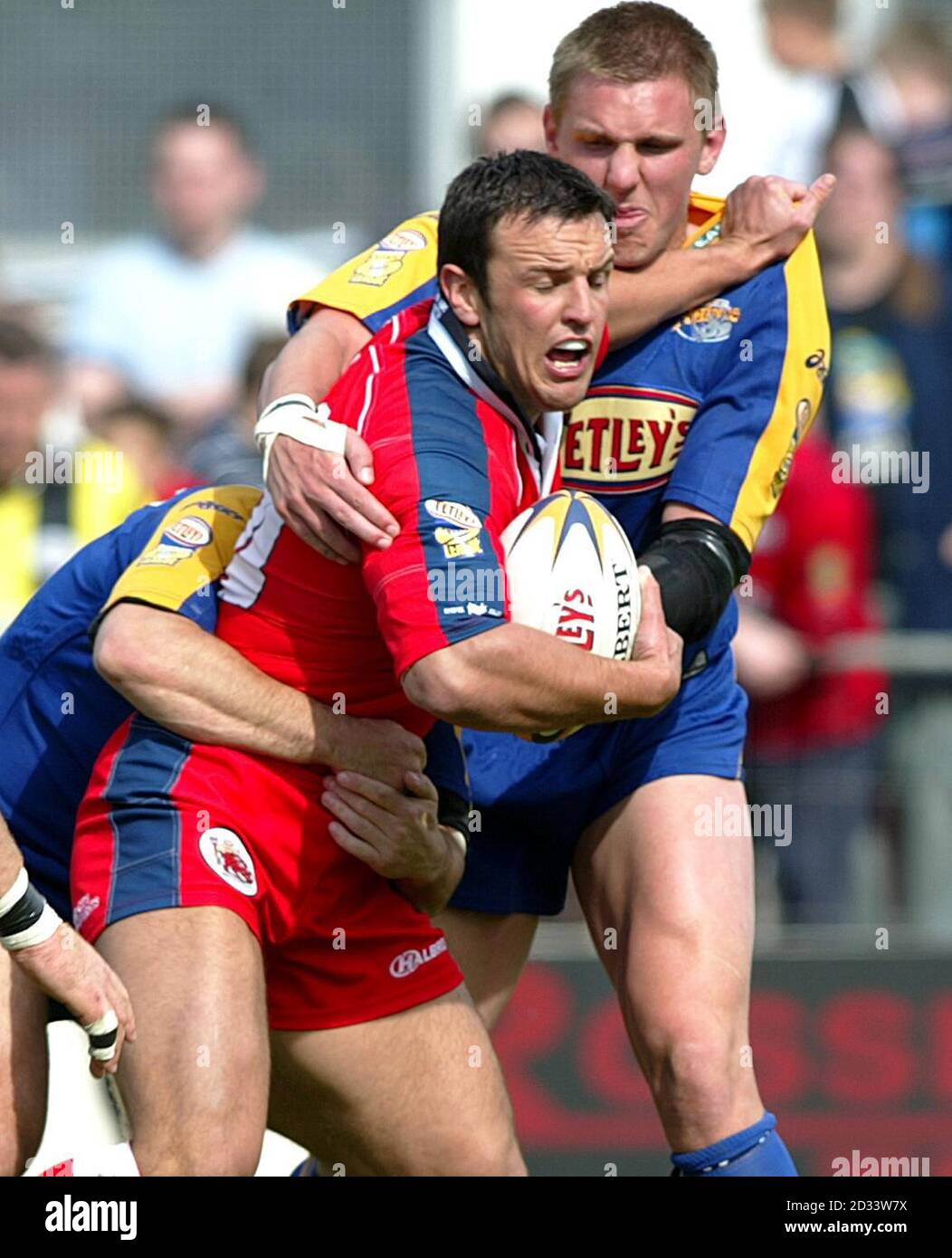 Tetleys bitter super league game willows hi-res stock photography and ...