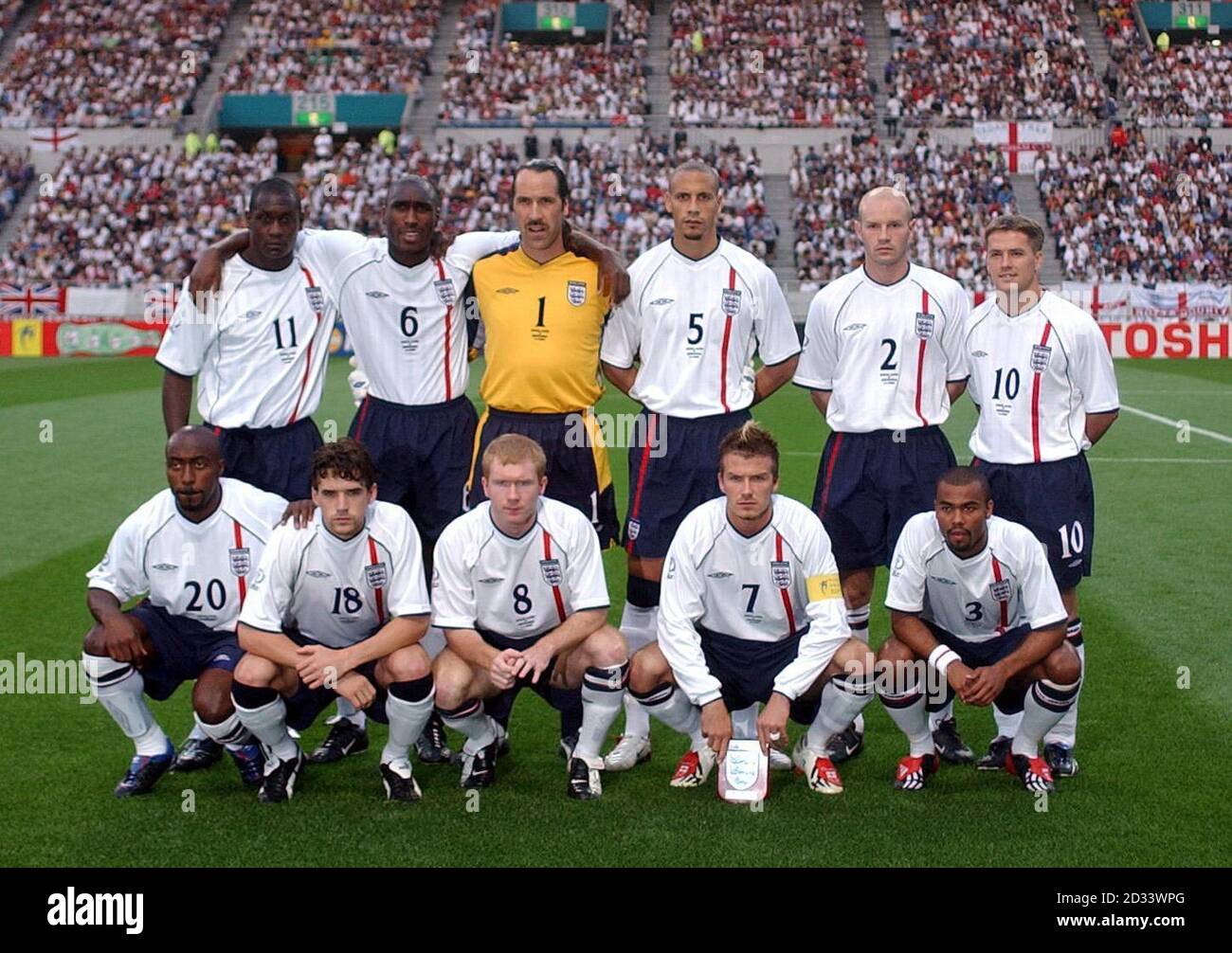 England team photo 2002 hi-res stock photography and images - Alamy