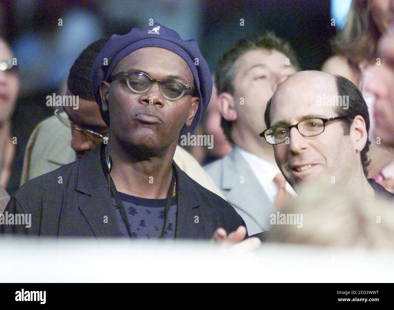 Actor Samuel L Jackson watches the World Heavyweight Title between the ...