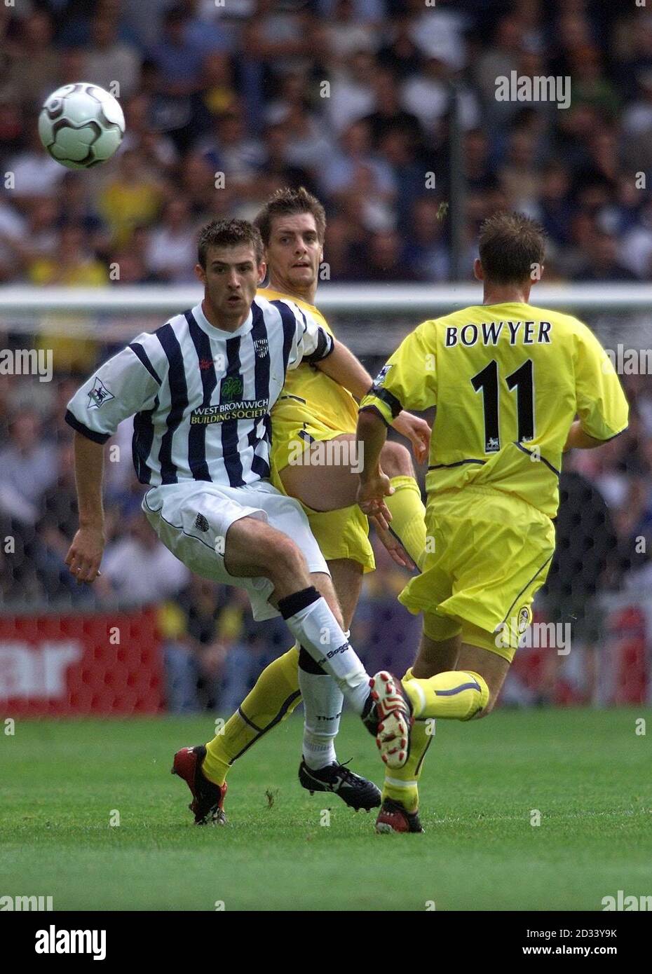 Jonathan woodgate and lee bowyer hi-res stock photography and images ...