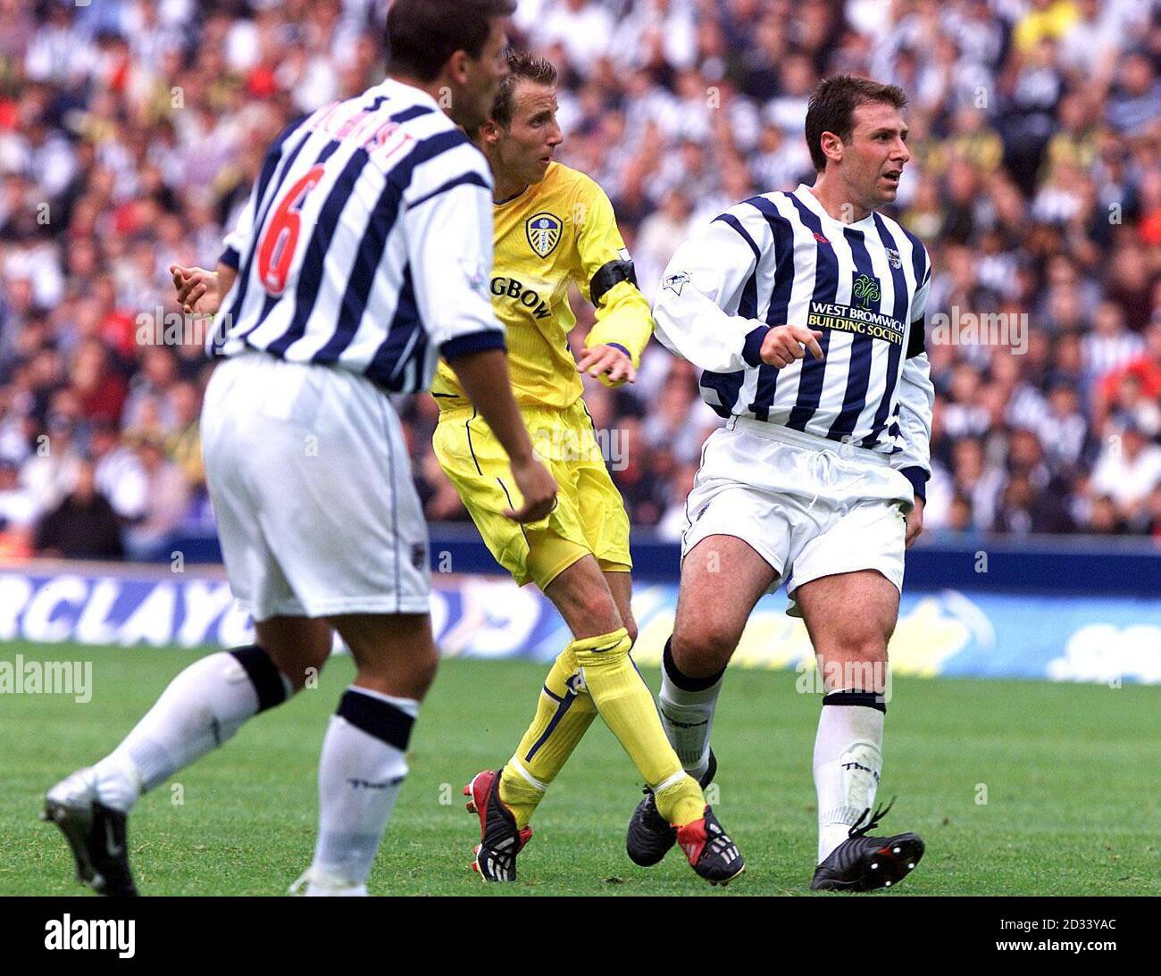 Leeds uniteds lee bowyer centre hi-res stock photography and images - Alamy