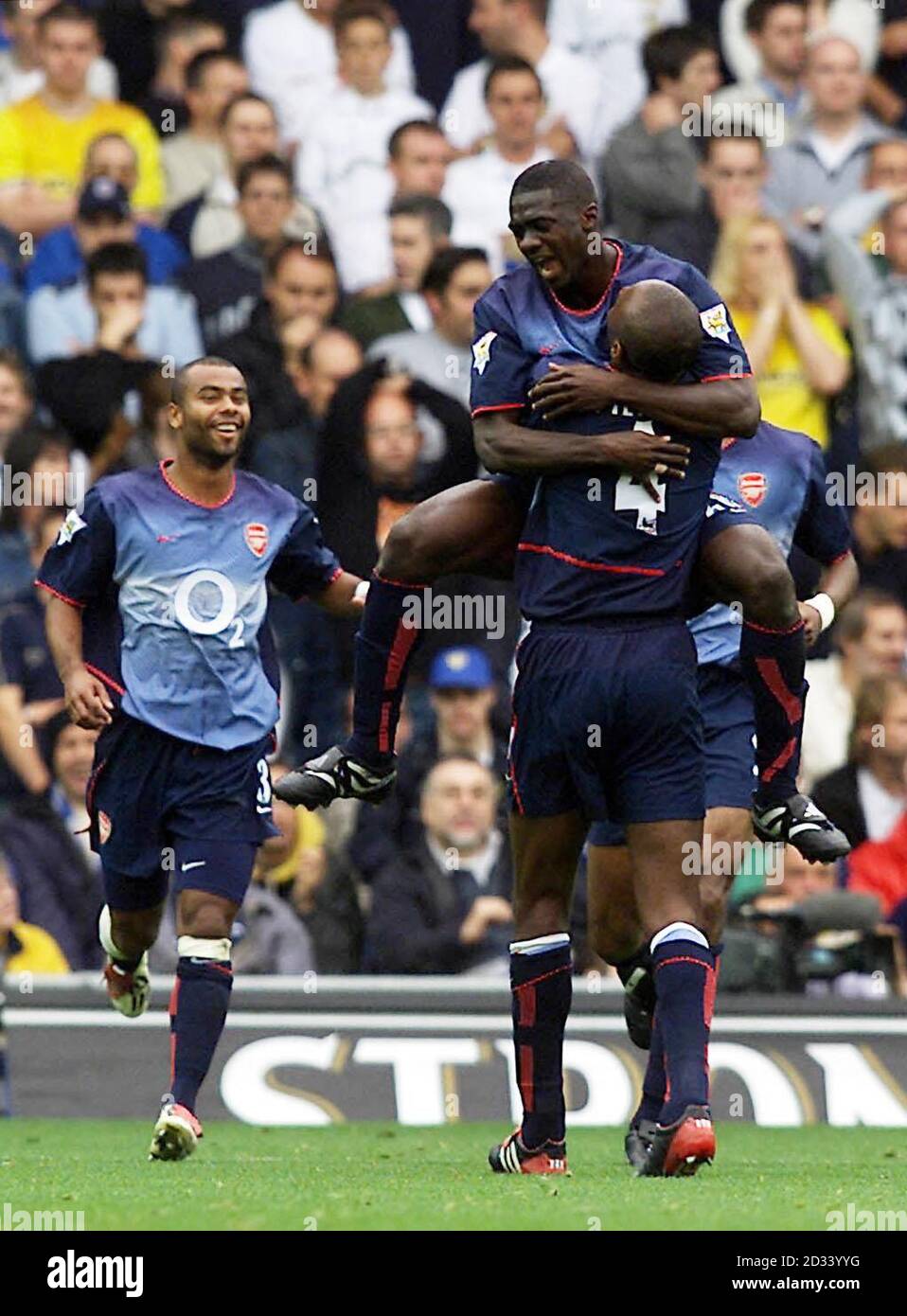Arsenals kolo toure top hi-res stock photography and images - Alamy