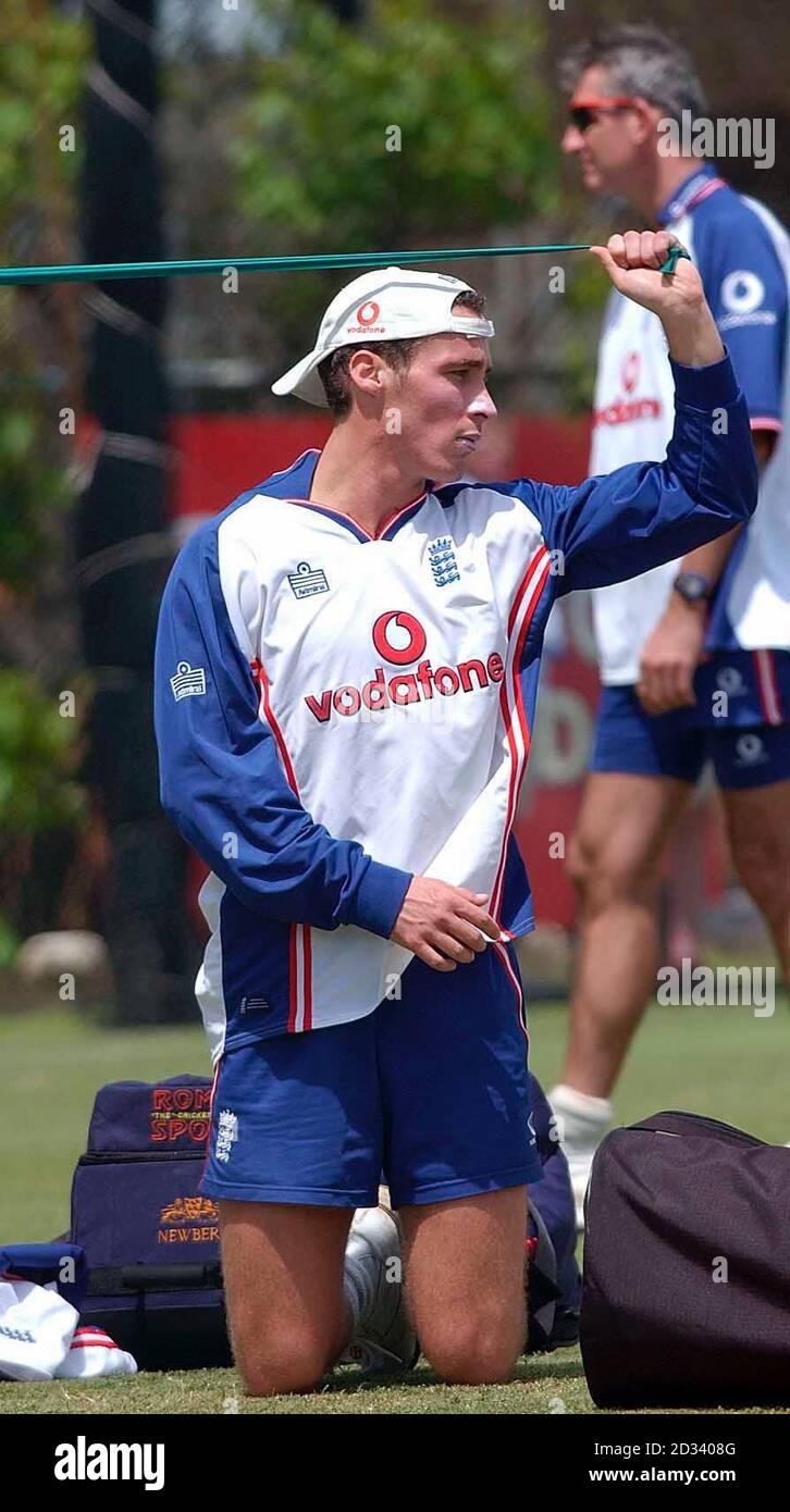 EDITORIAL USE ONLY - NO COMMERCIAL USE: England bowler Simon Jones ...
