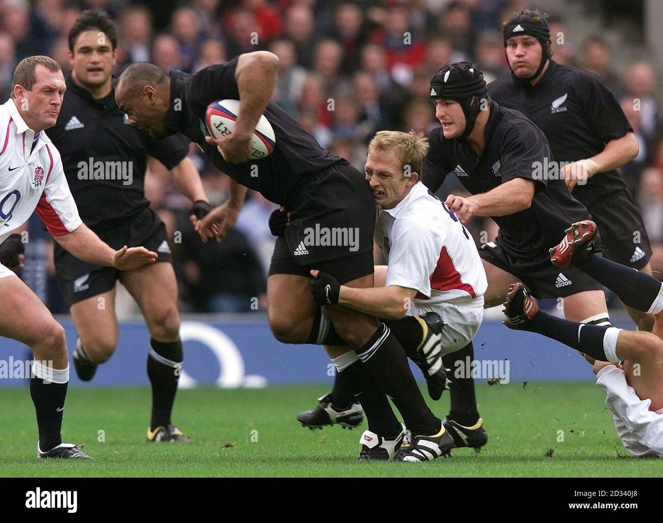 Jonah lomu tackle hi-res stock photography and images - Alamy