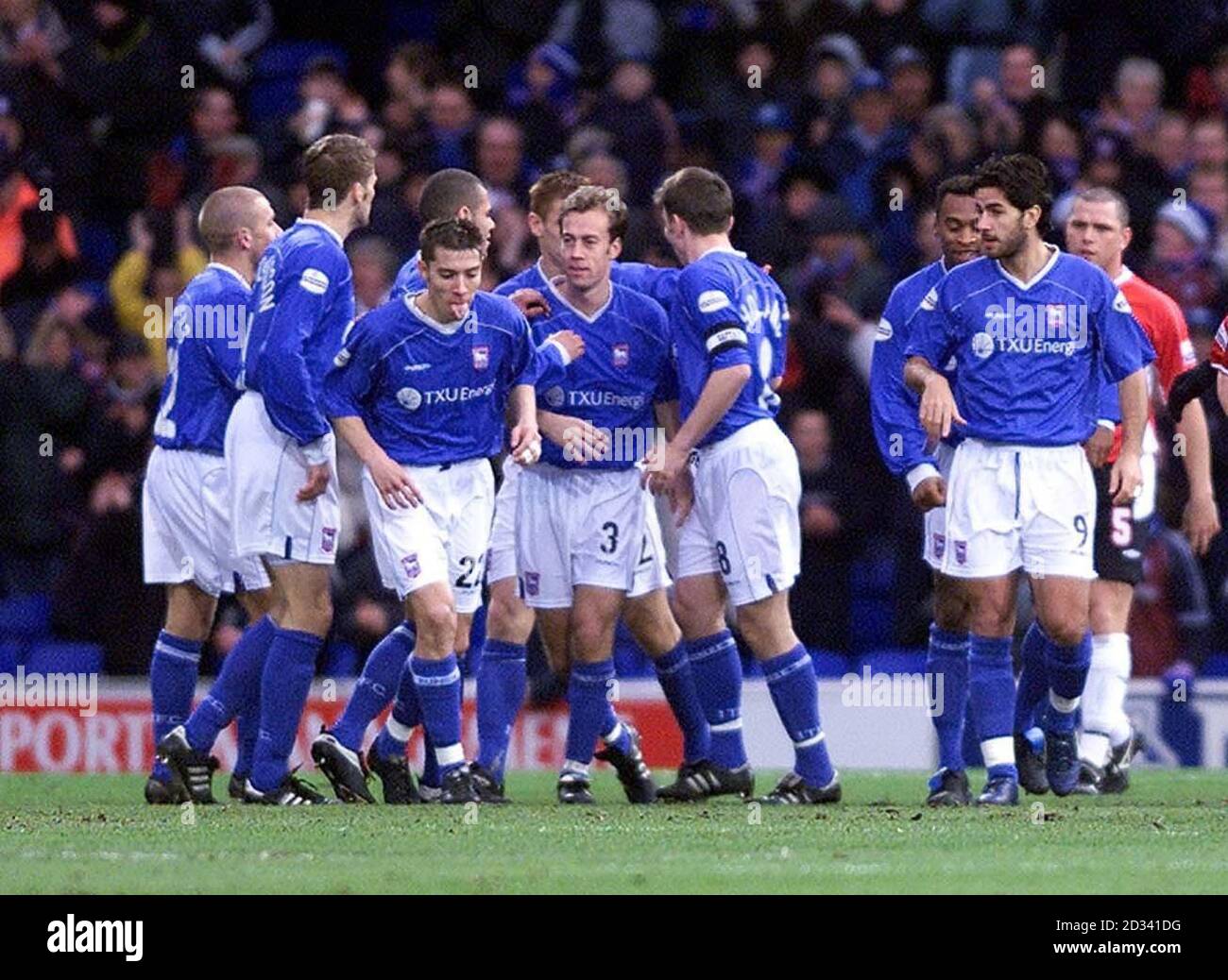 Sport football celebrating jamie clapham hi-res stock photography and ...