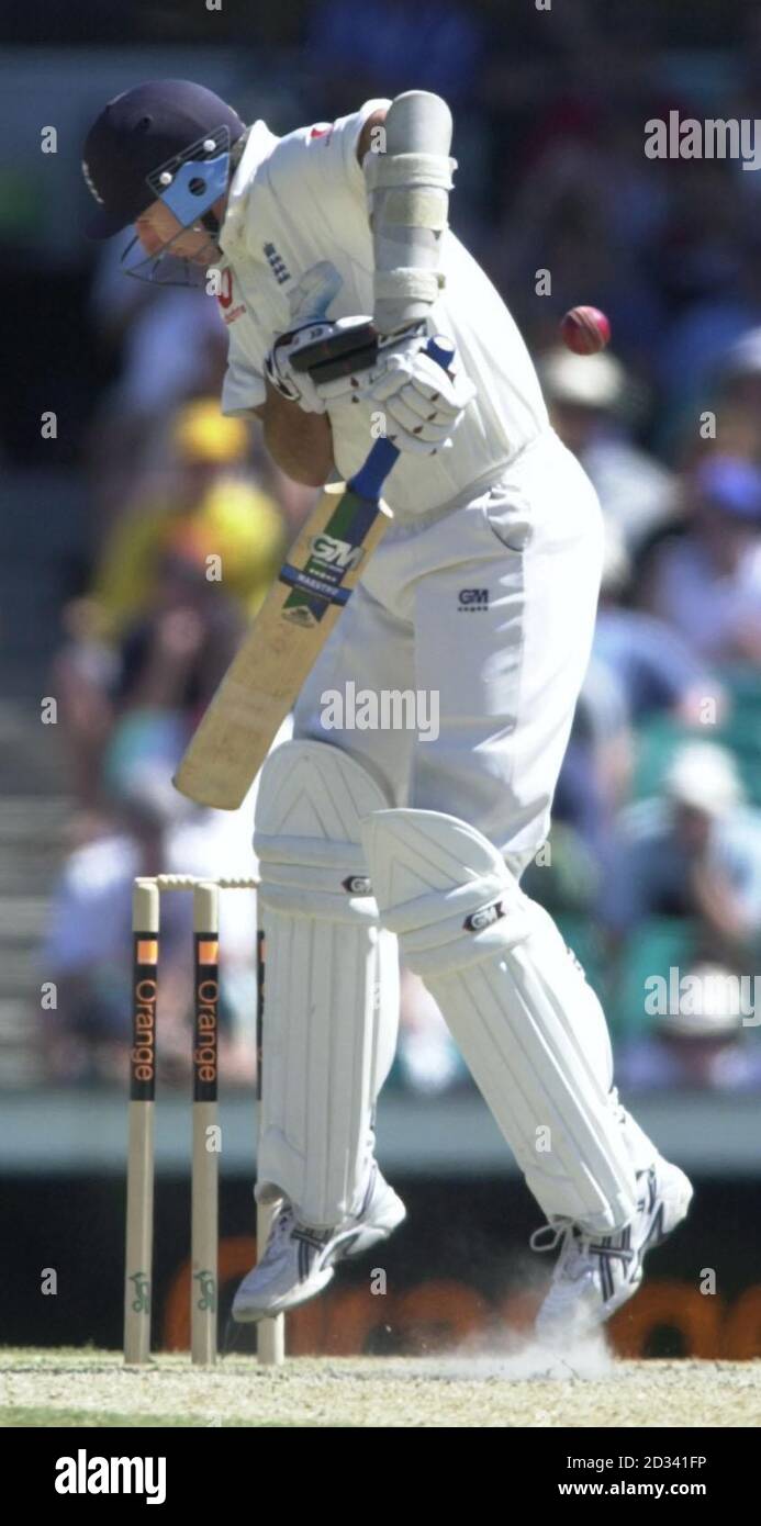 Action sport cricket andrew caddick hi-res stock photography and images ...