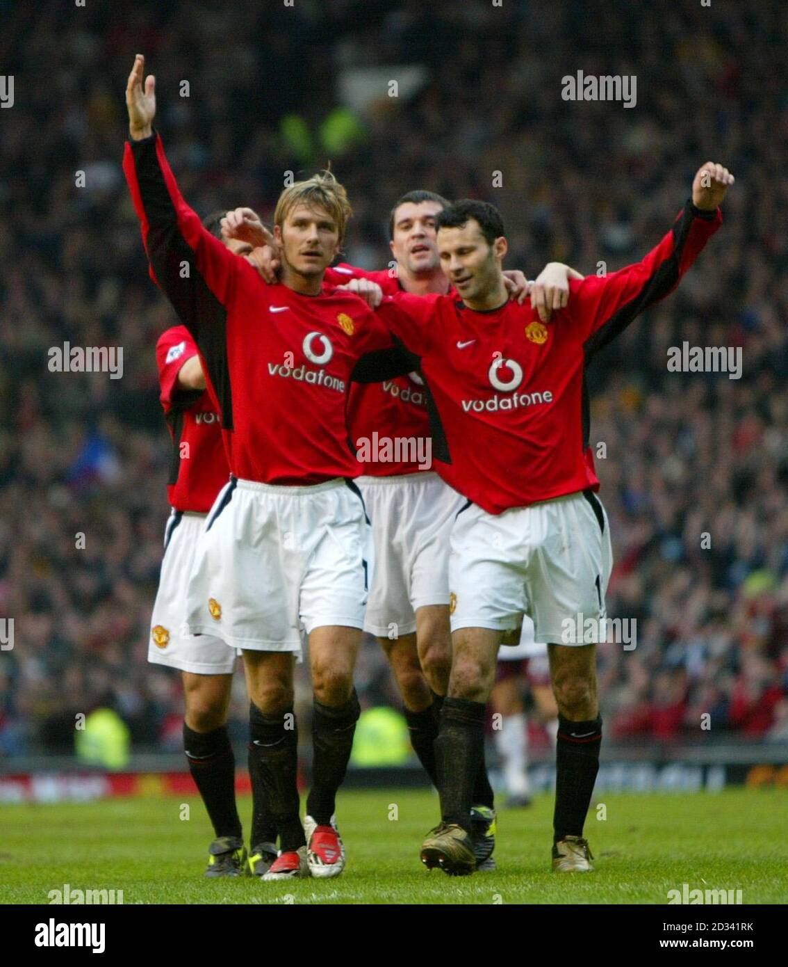 Sport football celebrating david beckham ryan giggs hi-res stock ...