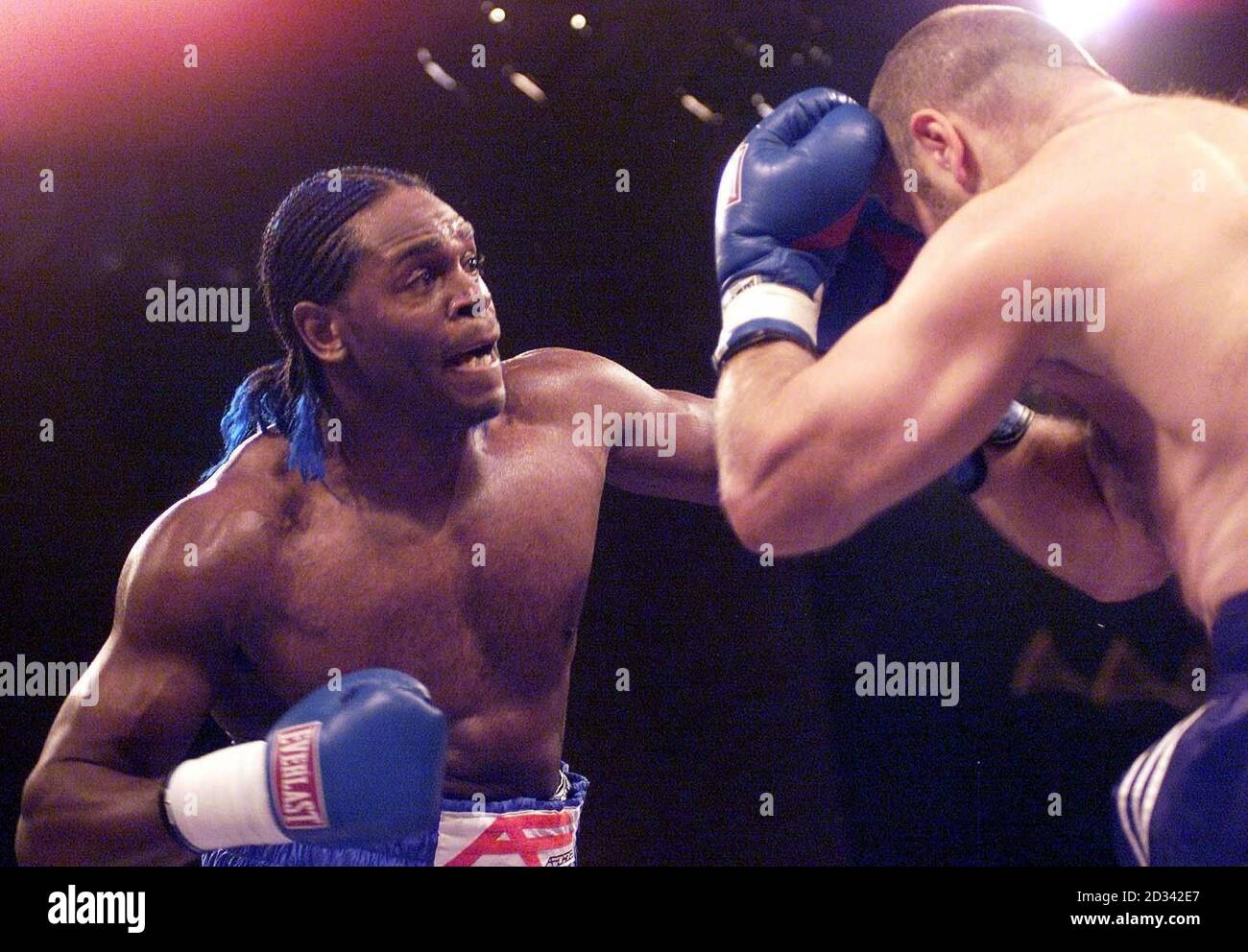 England's Audley Harrison (L) and Serbian Ratko Draskovic in action ...