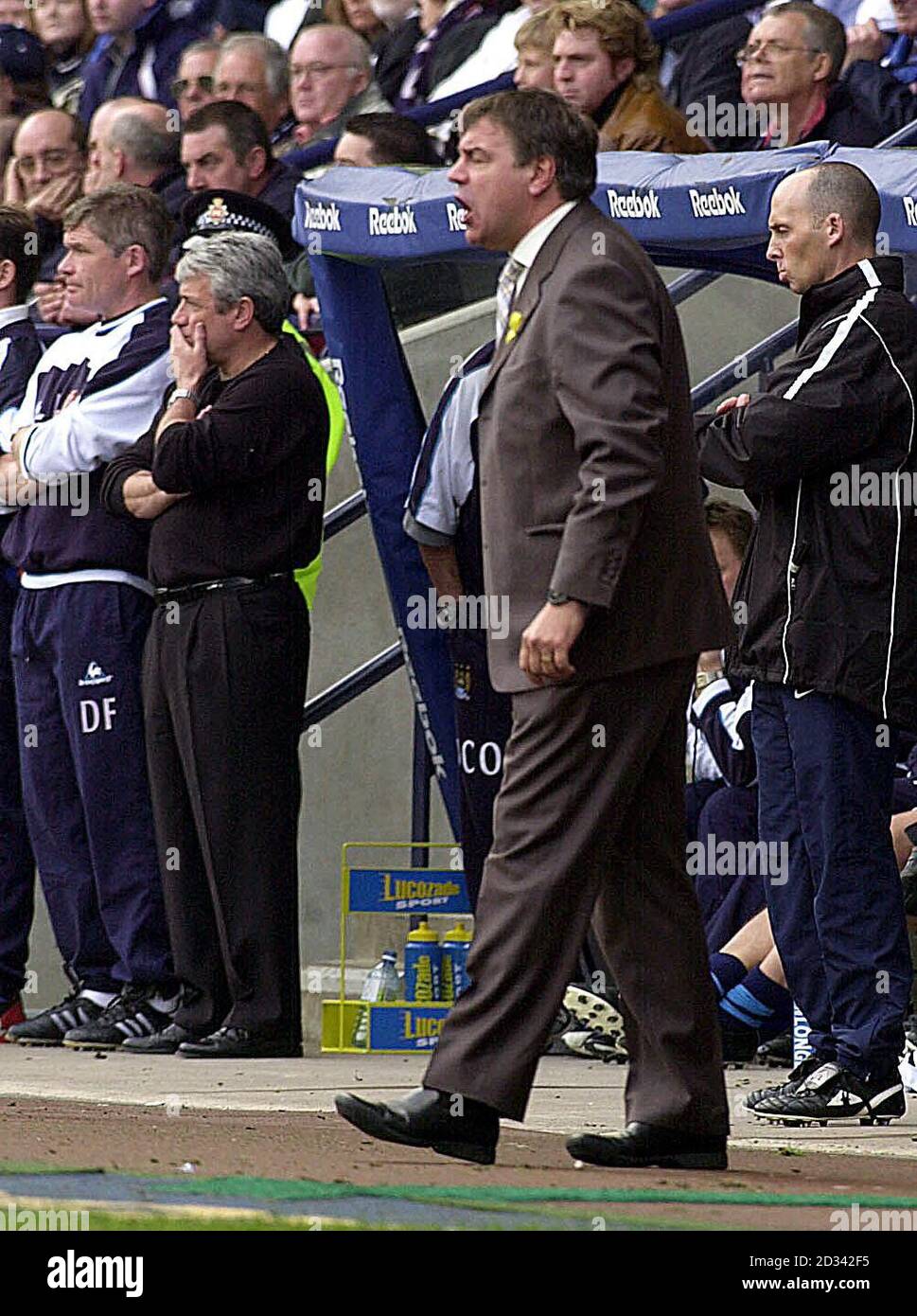 Football manager shouting at players hi-res stock photography and ...