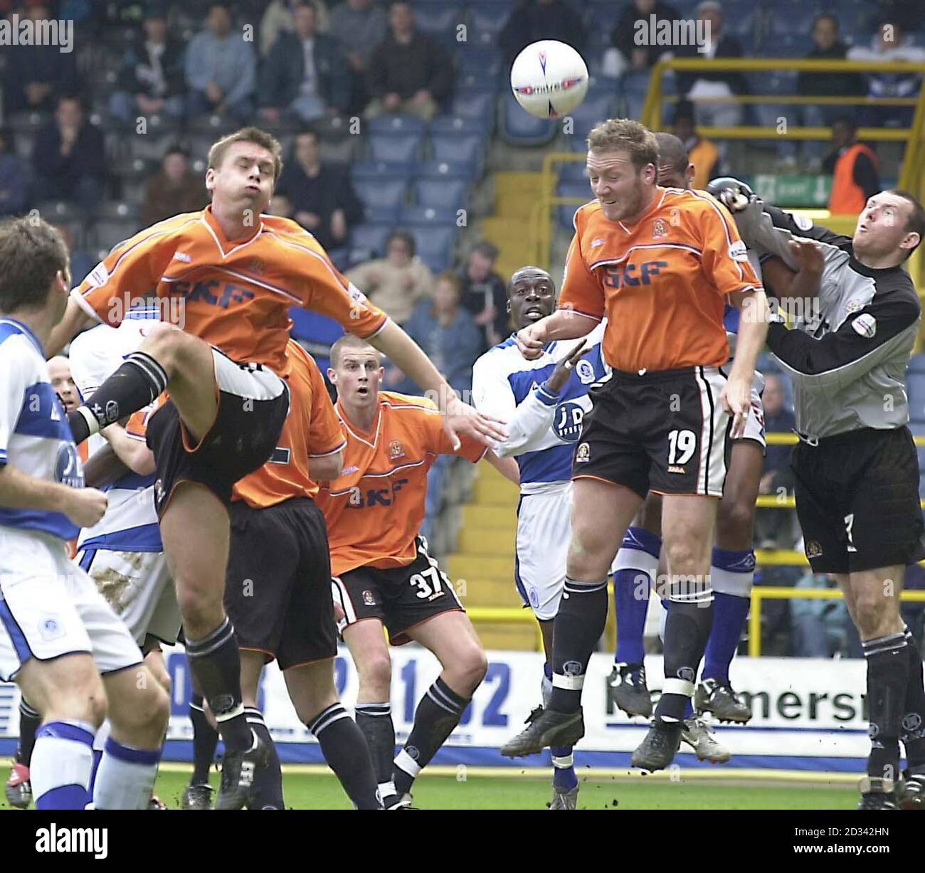 Luton towns keeper hi-res stock photography and images - Alamy