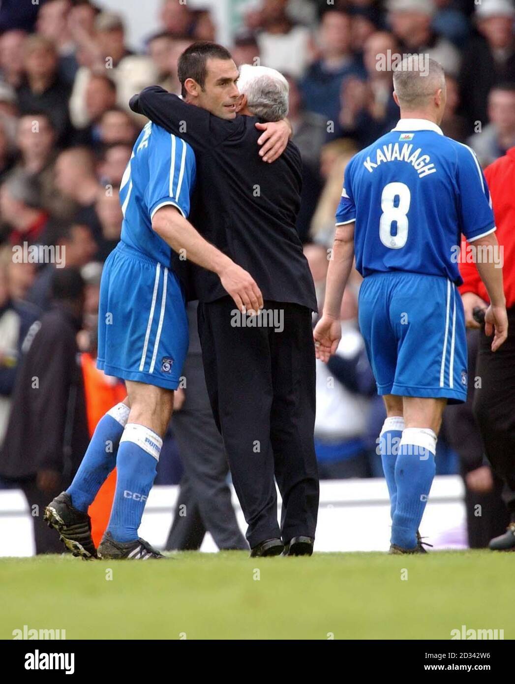 Football action celebrating hugging photo hi-res stock photography and ...