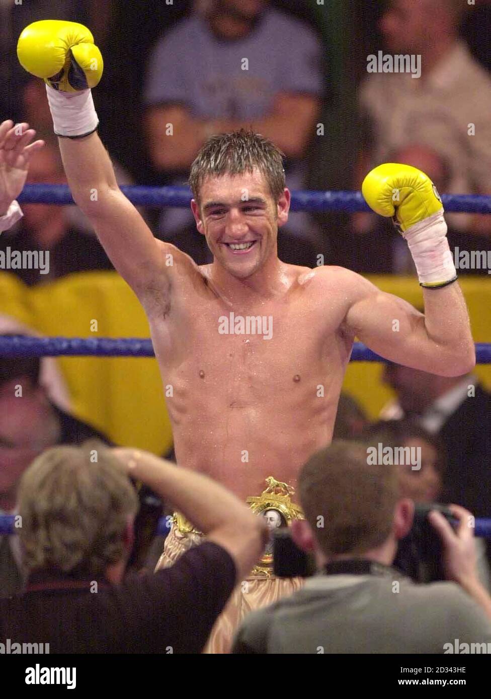 Alex Arthur celebrates his win over Willie Limond after their ...