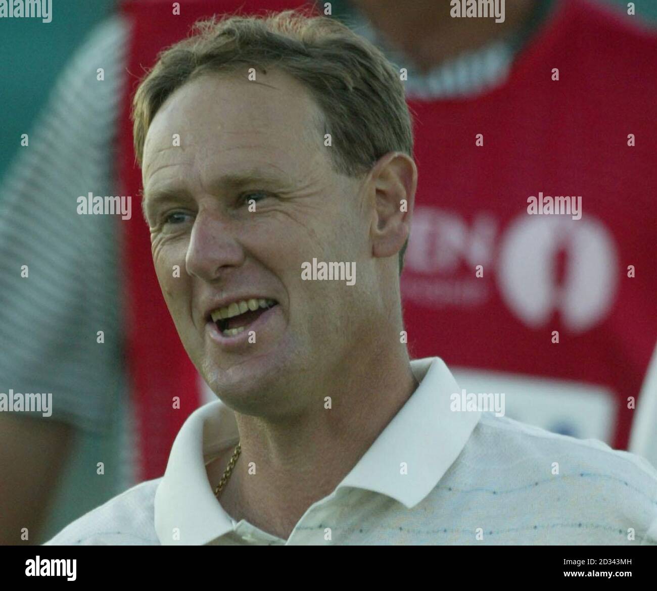 FOR EDITORIAL USE ONLY. NO MOBILE PHONE USAGE. England's Mark Roe ...