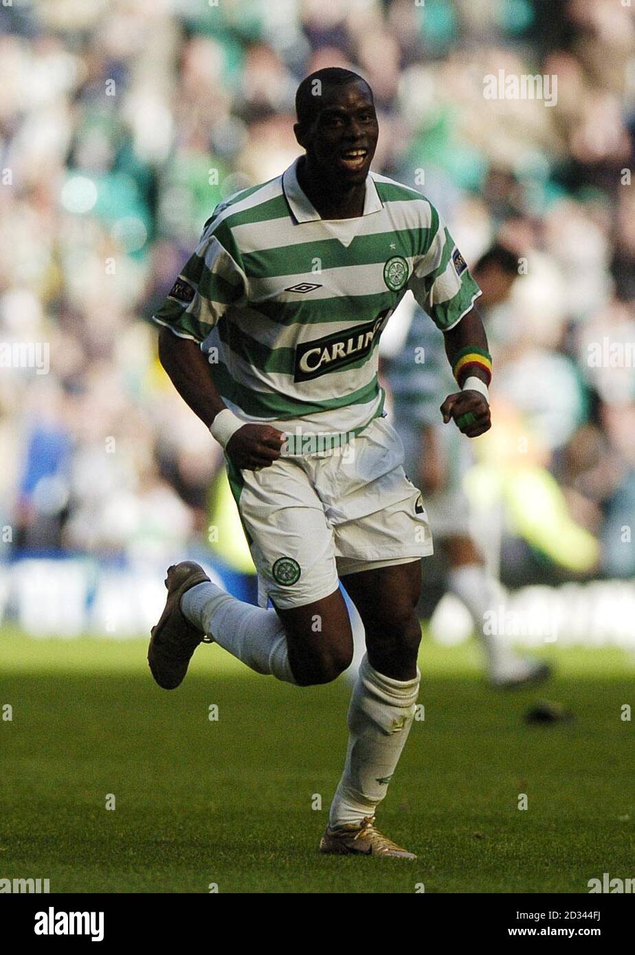 Football action celebrating henri camara hi-res stock photography and ...