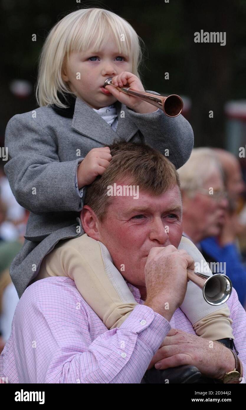 Elizabeth gale and her father andrew hi-res stock photography and ...