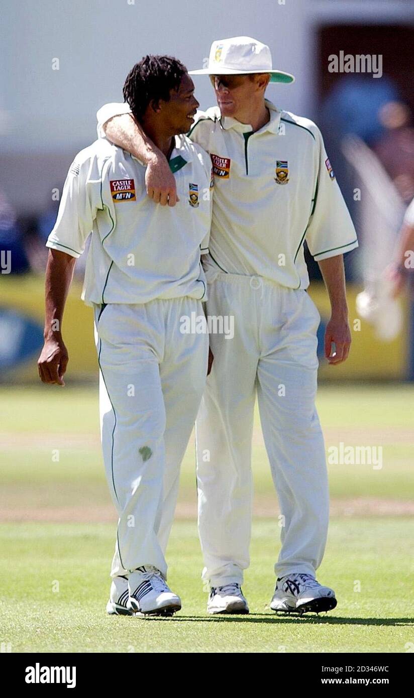 South Africa's Makhaya Ntini (left) with fellow pace bowler Shaun ...