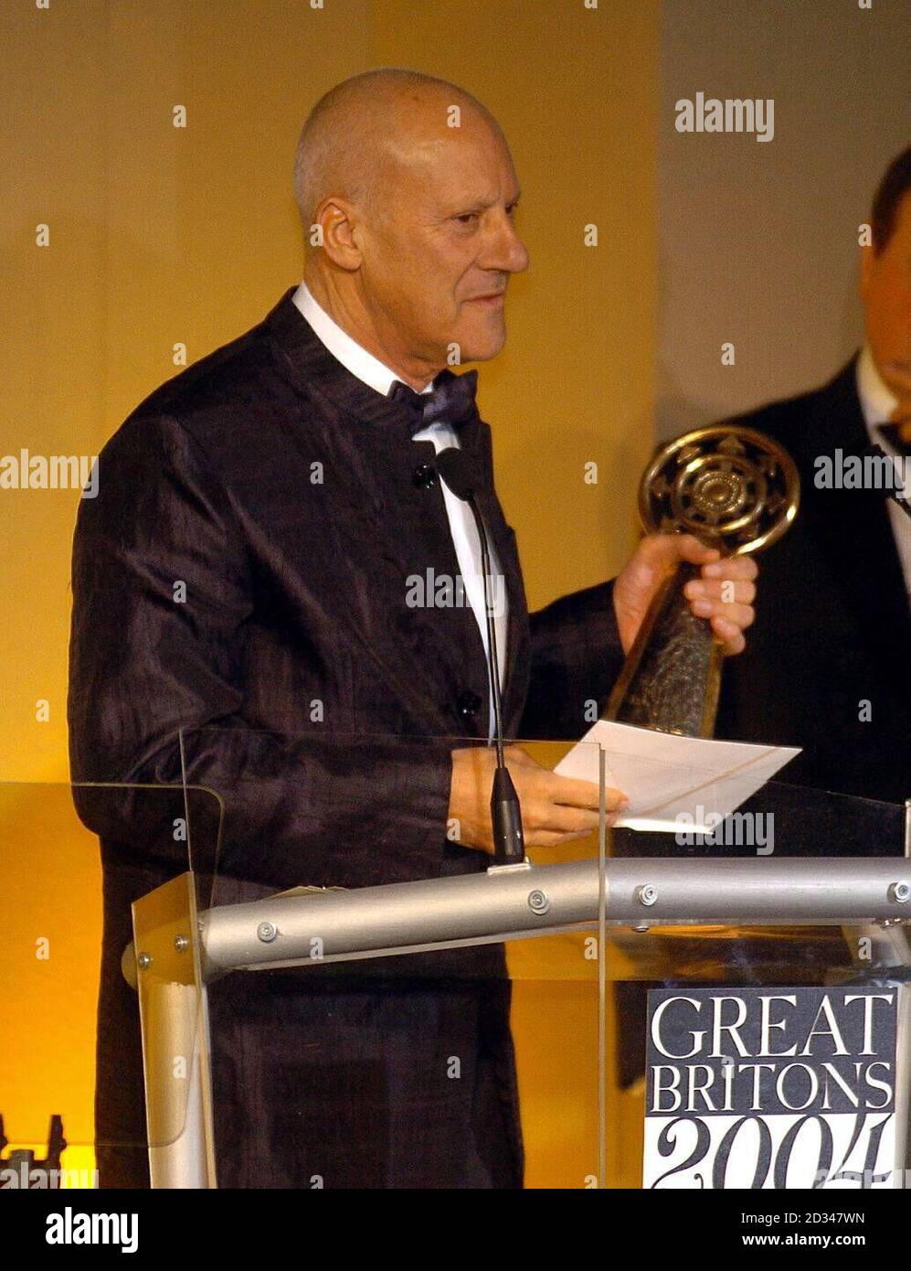 British architect behind millennium bridge hi-res stock photography and ...