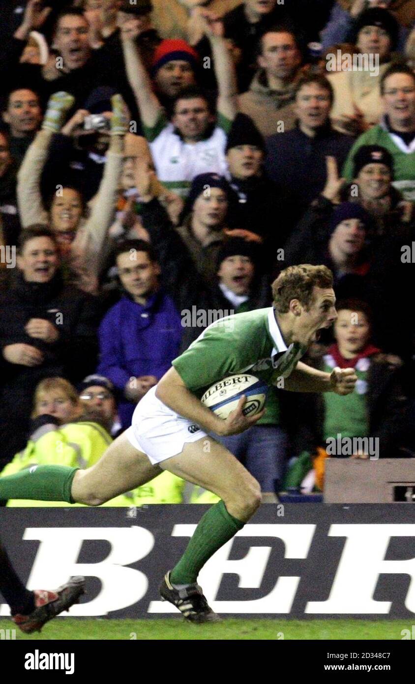 Ireland's Gavin Duffy scoring a try against Scotland Stock Photo - Alamy
