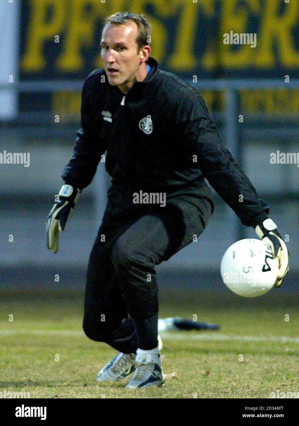 Middlesbrough goalkeeper mark schwarzer hi-res stock photography and ...