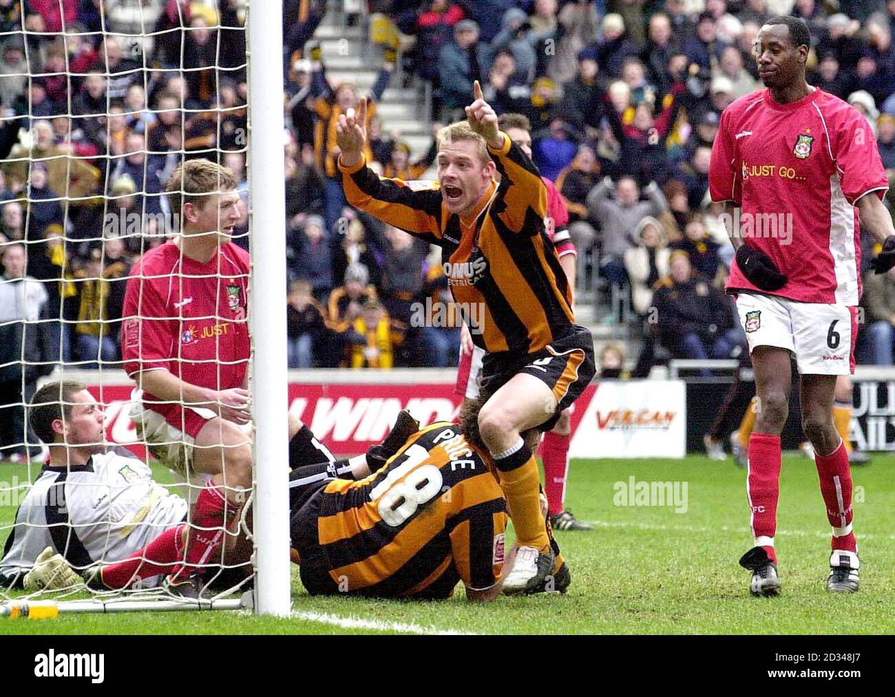 Hull City's Danny Allsopp (centre) celebrates his opening goal against ...