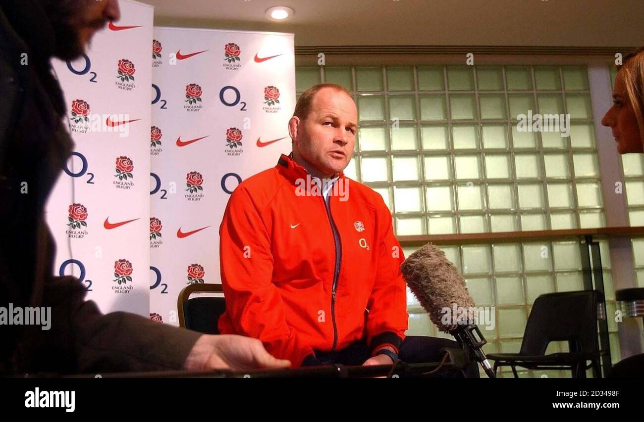 England rugby microphone hi-res stock photography and images - Alamy