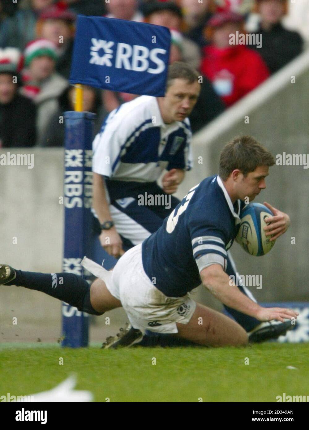 Scotland's Andy Craig scores a try against Wales Stock Photo - Alamy