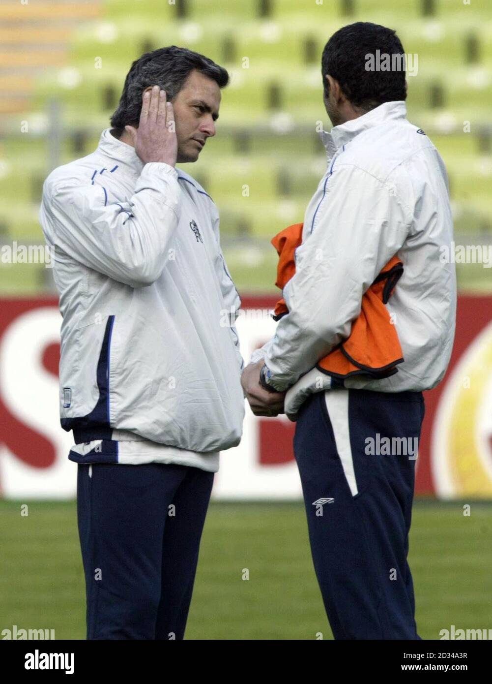 Chelsea manager hi-res stock photography and images - Alamy