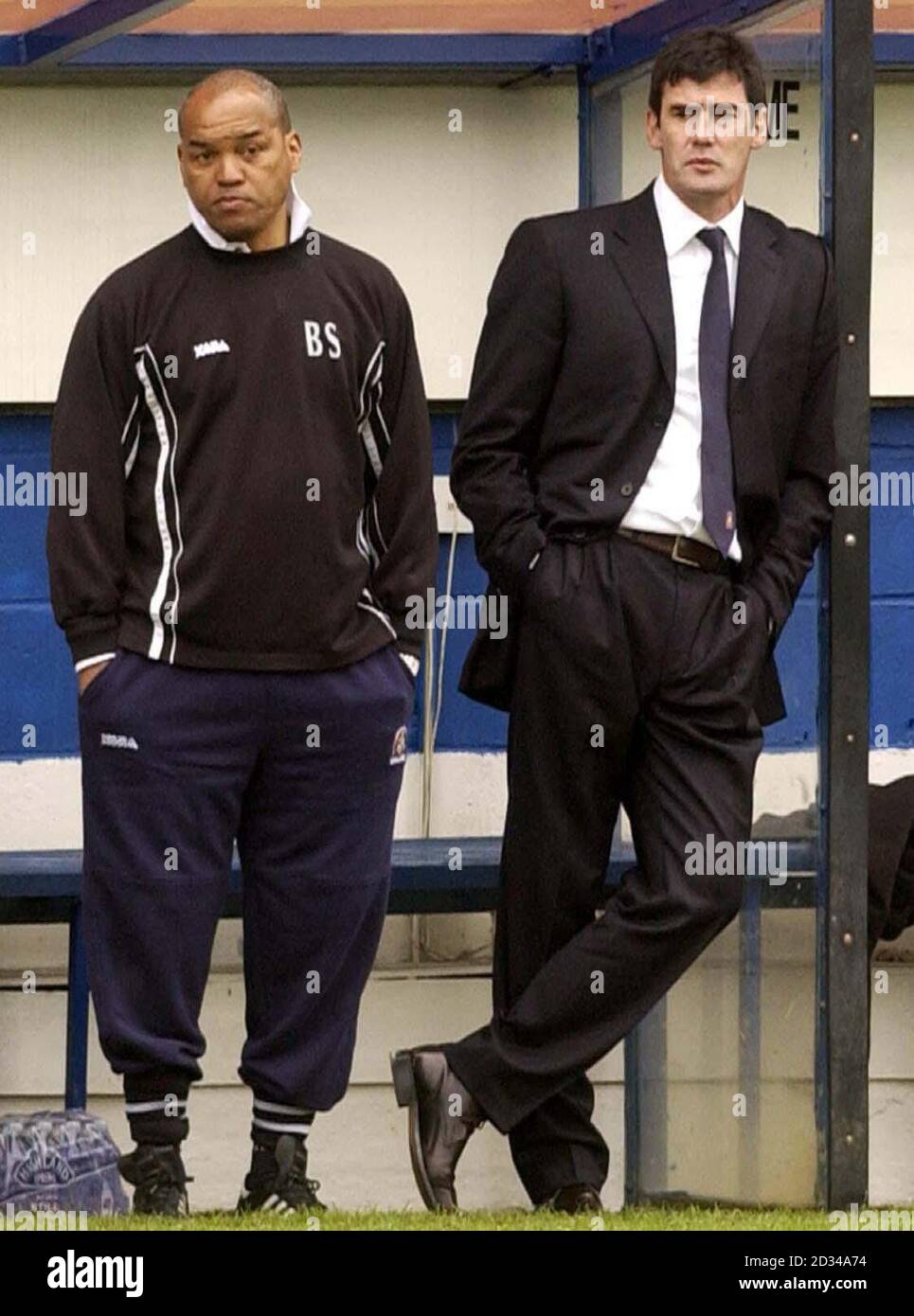 Luton manager Mike Newell (R) looks on Stock Photo - Alamy
