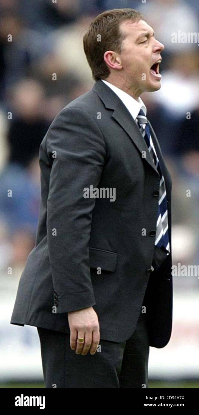 Preston manager Billy Davies Stock Photo - Alamy