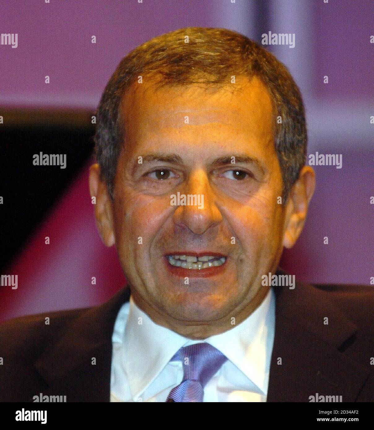 Gerald ratner 1991 hi-res stock photography and images - Alamy