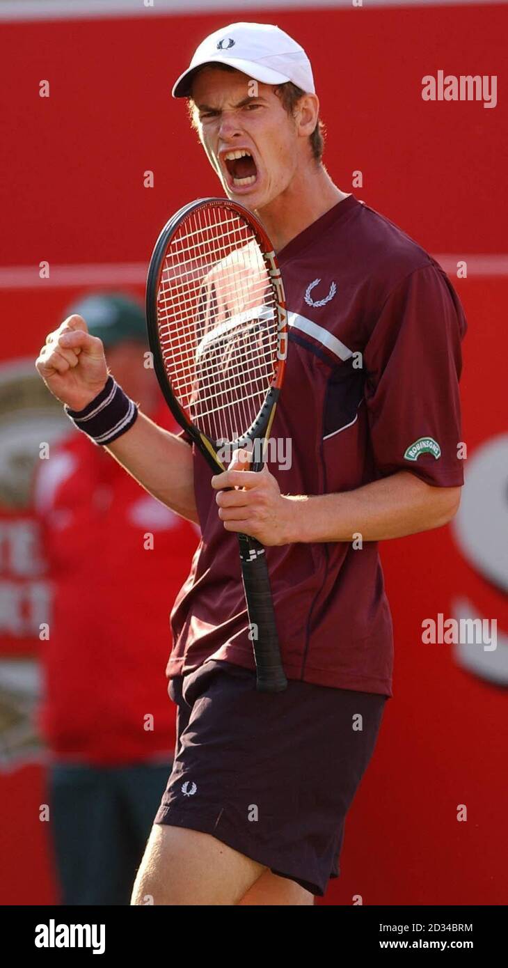 Great Britain's Andrew Murray celebrates his straight sets victory ...