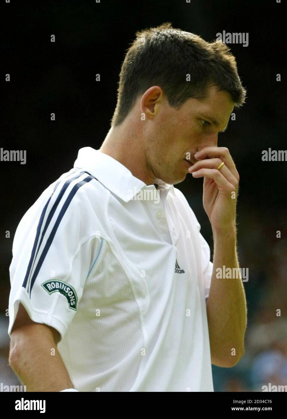Great Britain's Tim Henman shows his dejection Stock Photo - Alamy