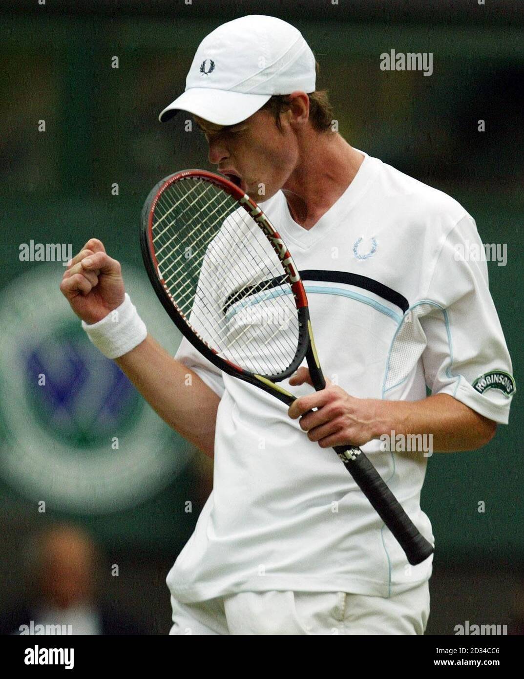 Great Britain's Andrew Murray celebrates a point against Argentina's ...