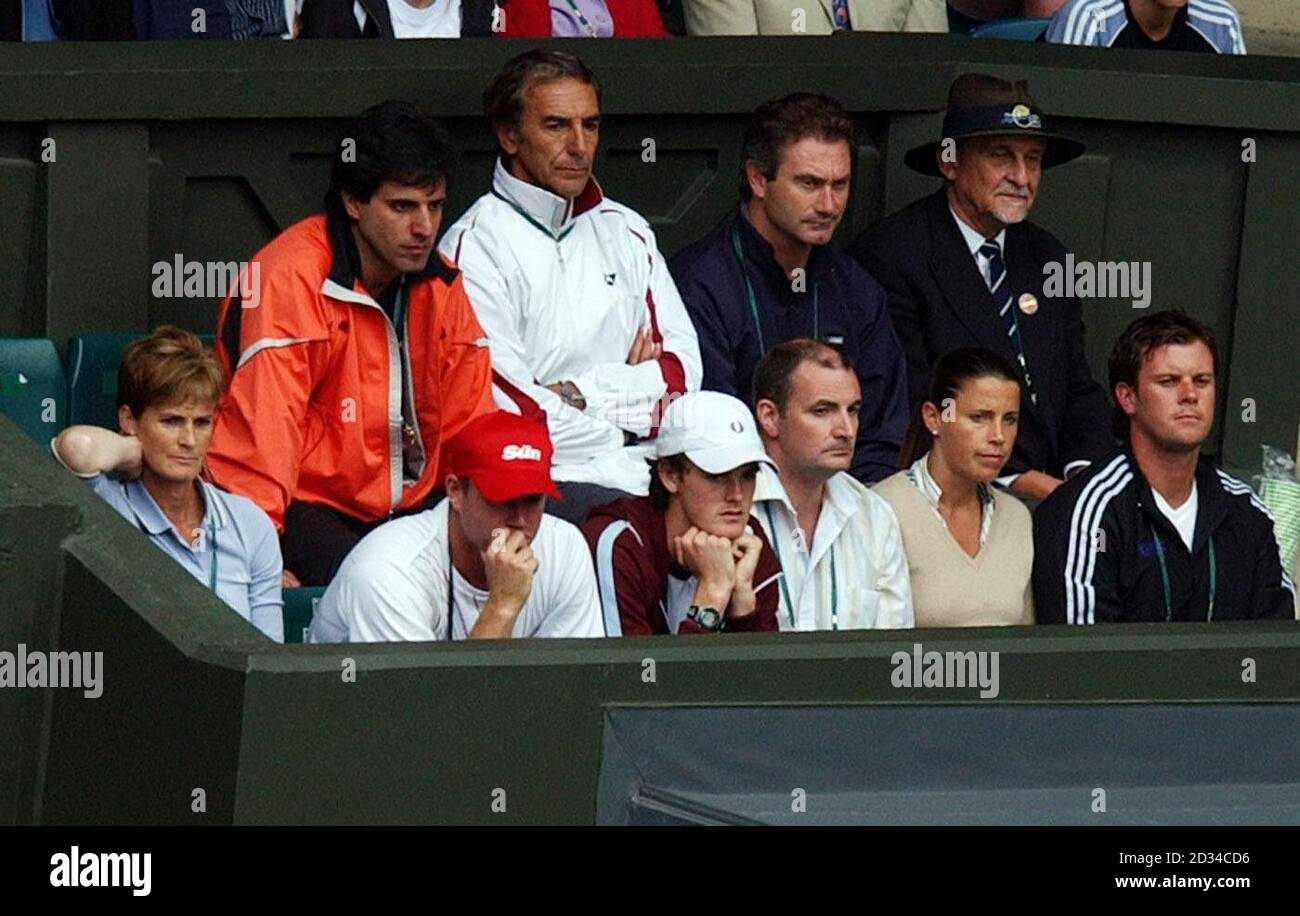 Judy Murray (L) and William Murray (bottom centre) watch their son ...