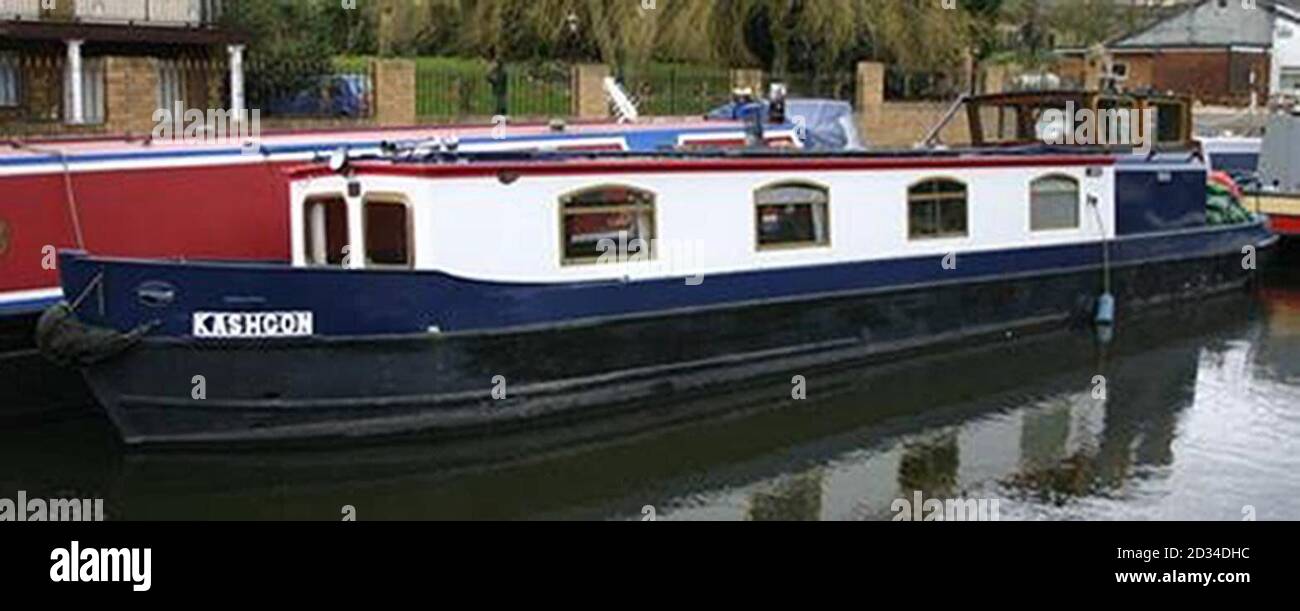 Scruffy boat hi-res stock photography and images - Alamy